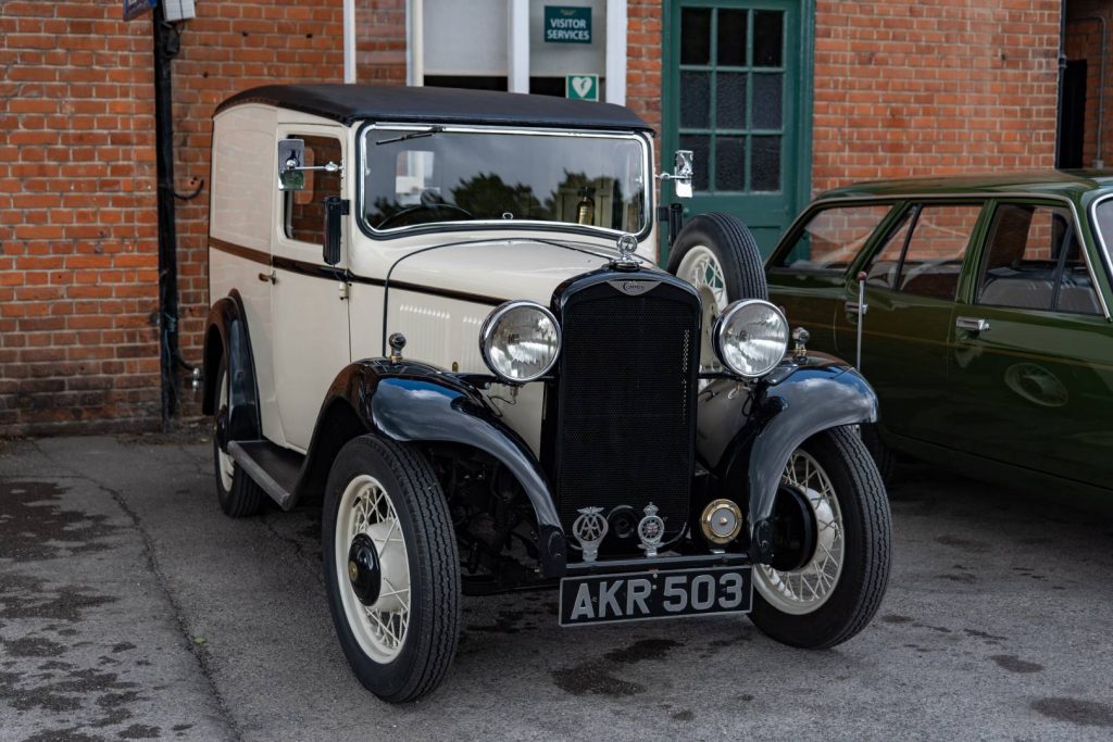 Hillman's Minx rides again - Macfilos