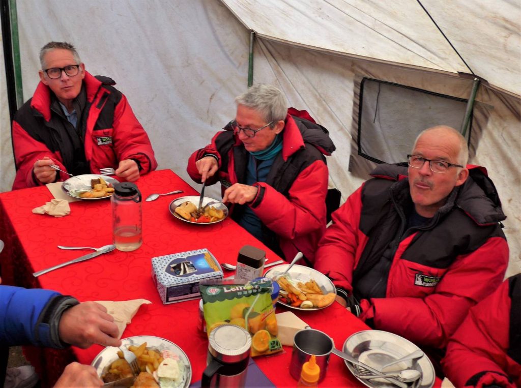 Wee deoch-an-doris up Everest way: A distillery in the oddest location ...