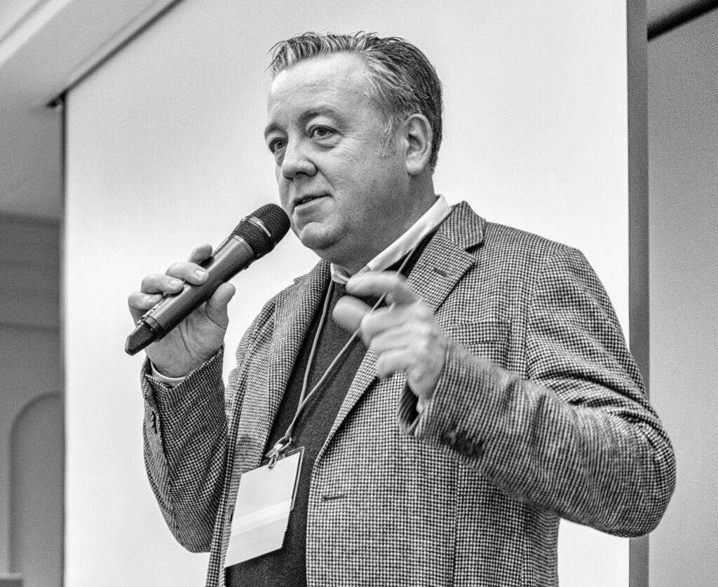 Leica’s Stefan Daniel on the retirement of the Leica CL and some hints ...