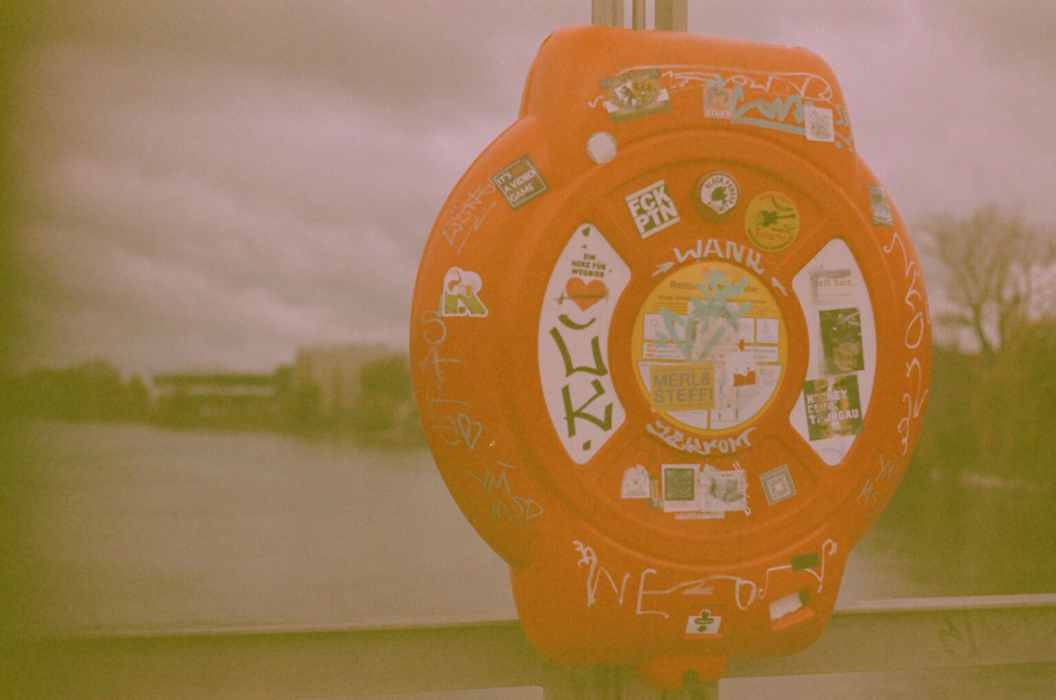 Club Color 200 negative film, 22 years after expiry: the mystery roll