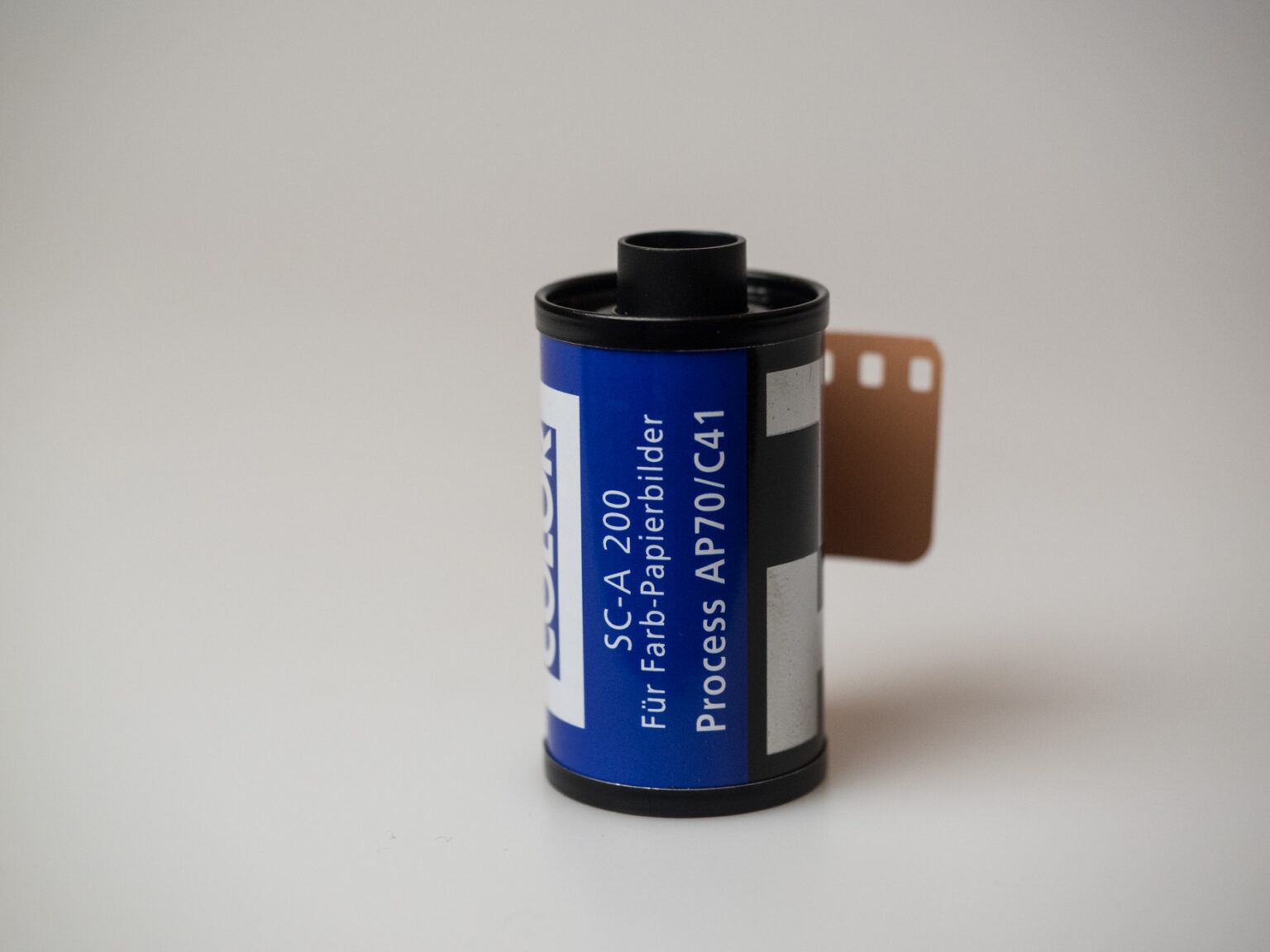 Club Color 200 negative film, 22 years after expiry: the mystery roll