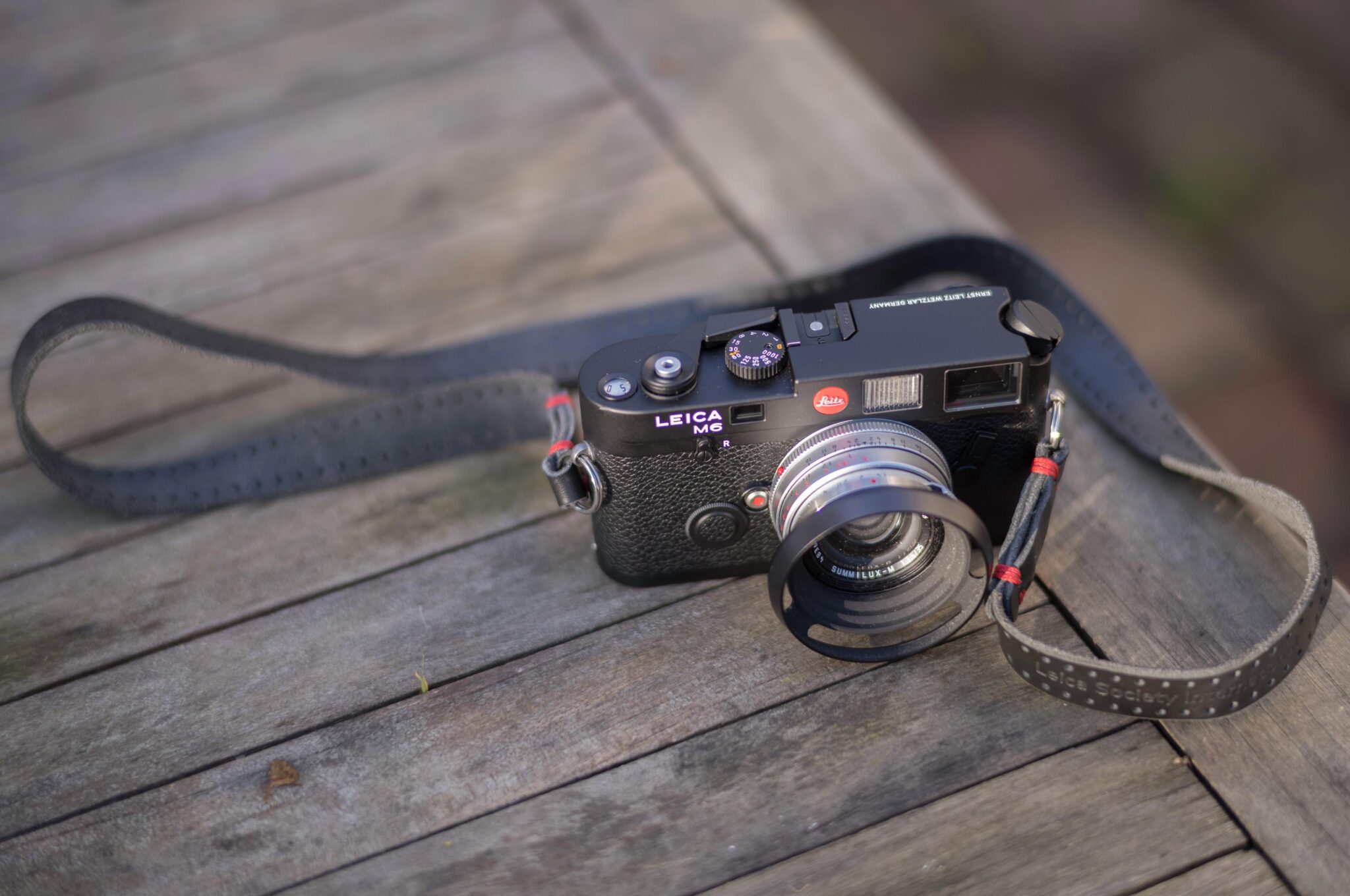 Jonathan Slack tries the new Leica M6 and adds a touch of history