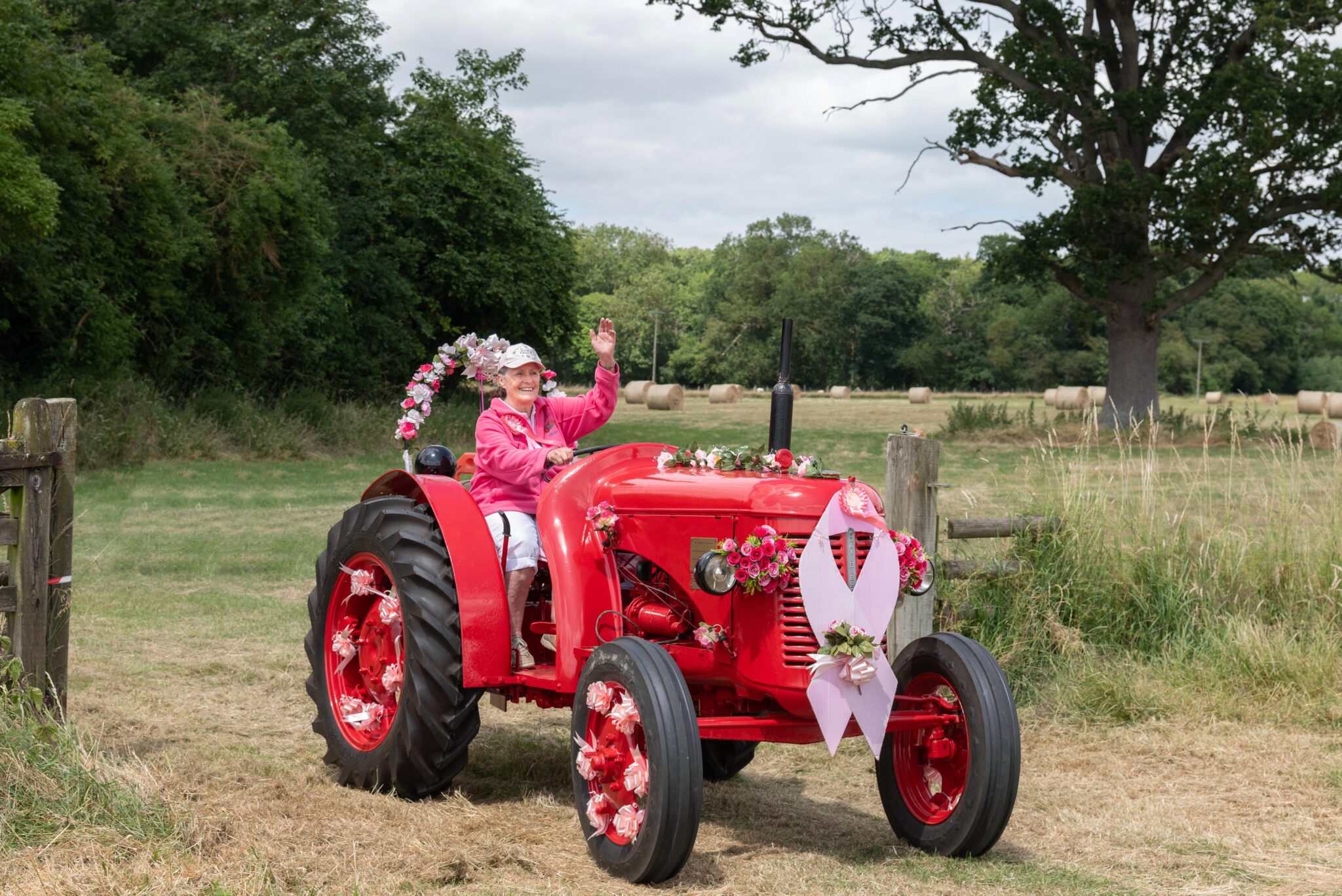 200 Pink Ladies and their tractors take to the roads of Suffolk - Macfilos