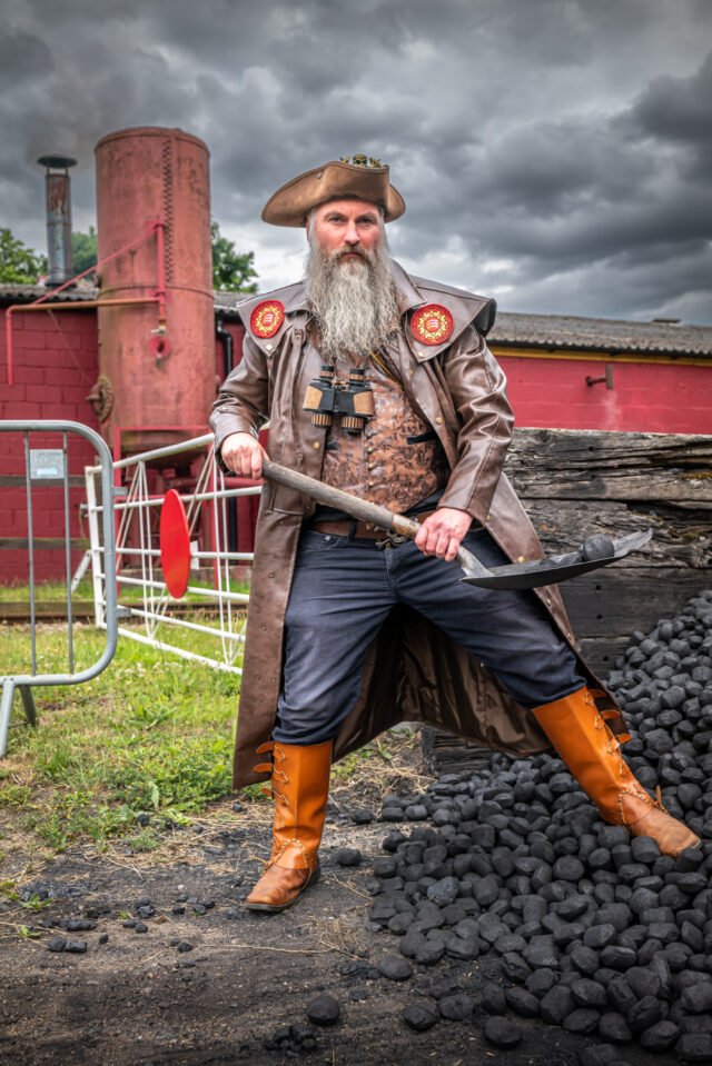 Steampunk fans are the perfect solution for the shy photographer
