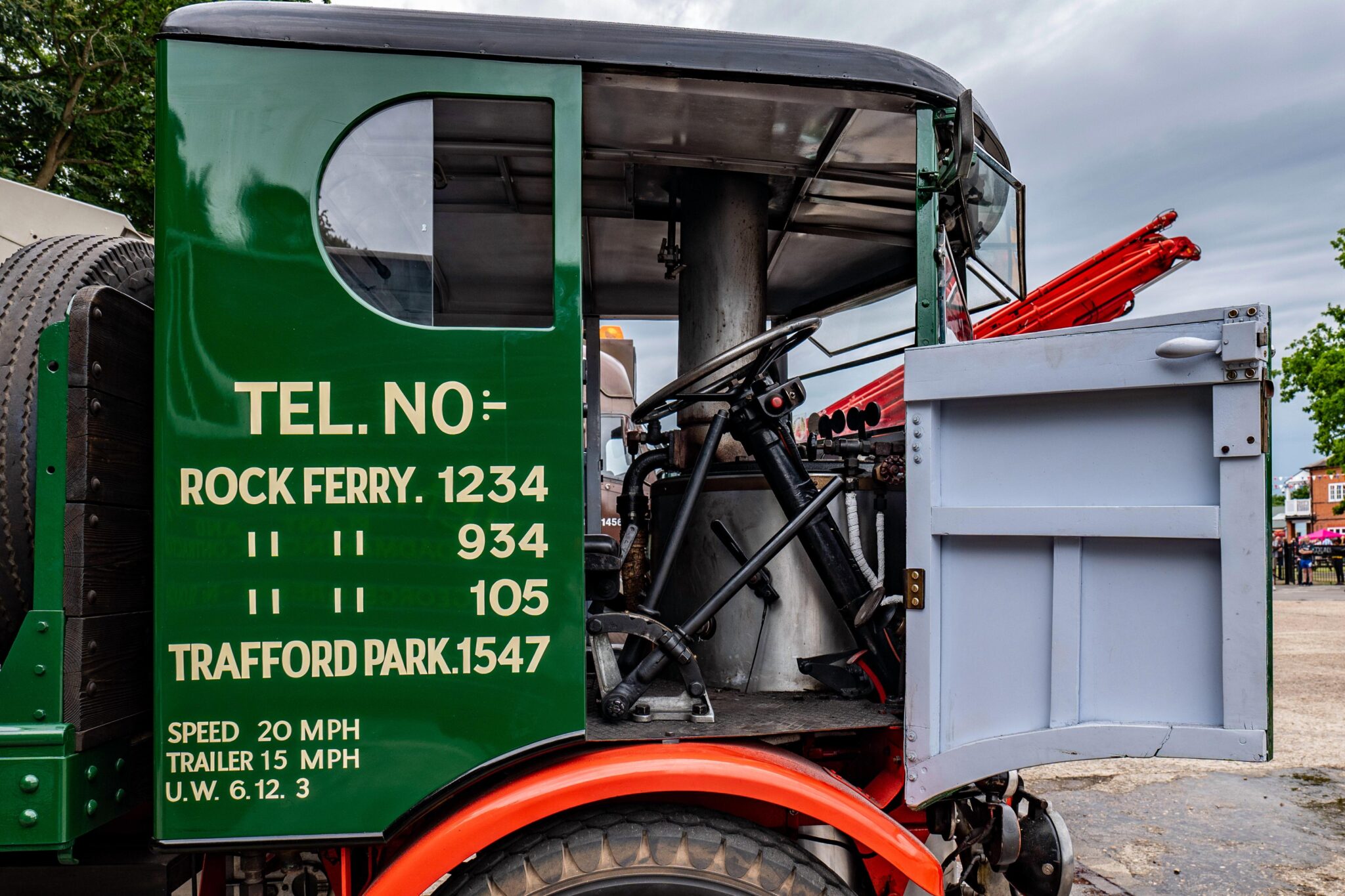Sentinel Steam Waggon: Nothing quite like it for warming the blood ...