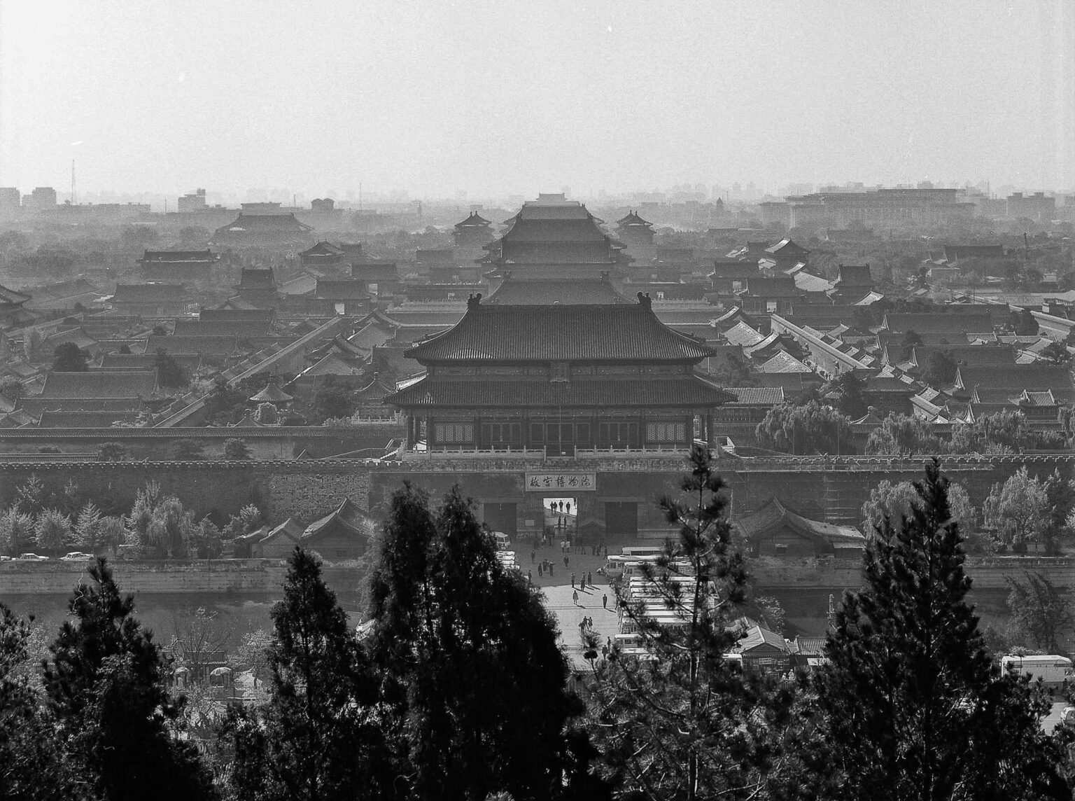 Visiting pre-modern China: street photography with a Hasselblad