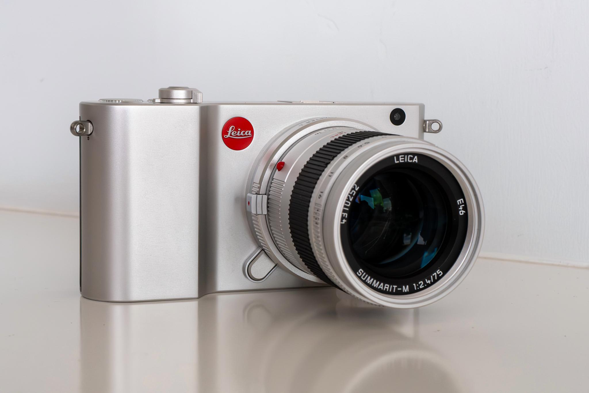 Two-body kit: identical lenses on full-frame and APS-C cameras