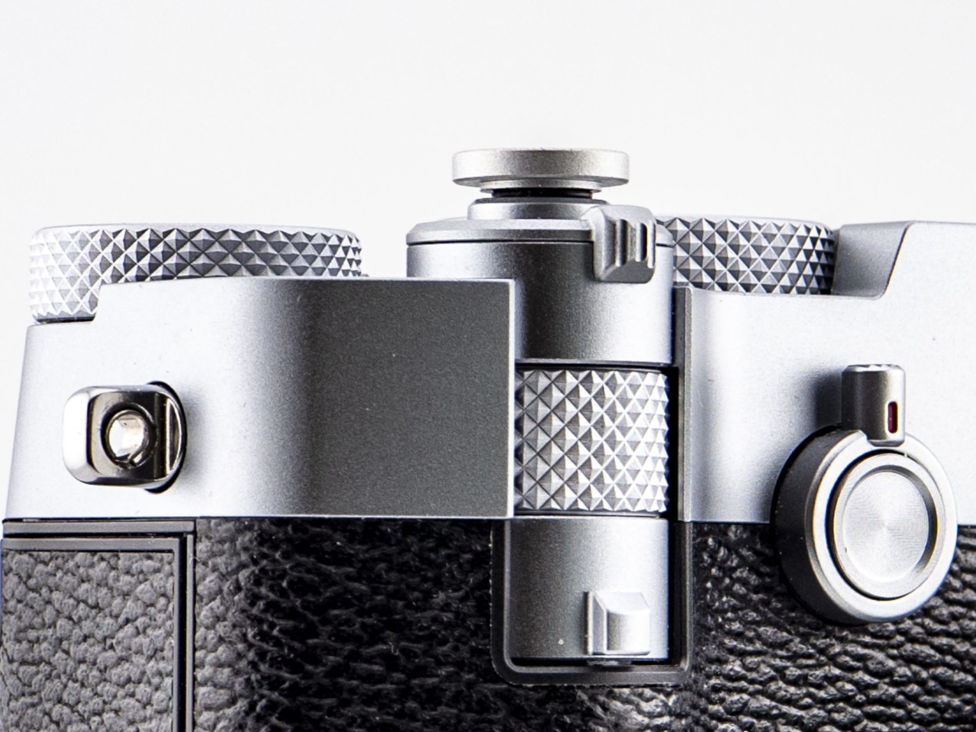 Soft Shutter Releases: pros and cons explained - Macfilos