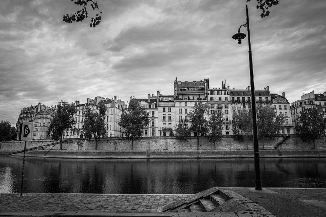 Paris with a Q2 Monochrom: Embrace the Gloom - Macfilos